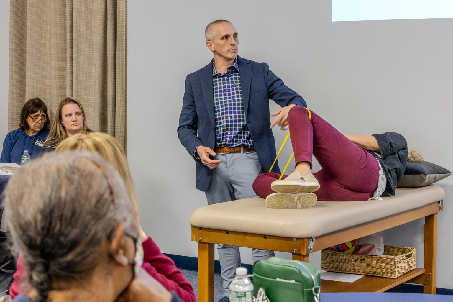 Steps To Stronger Knees: What You Need To Know - Houghton Physical Therapy